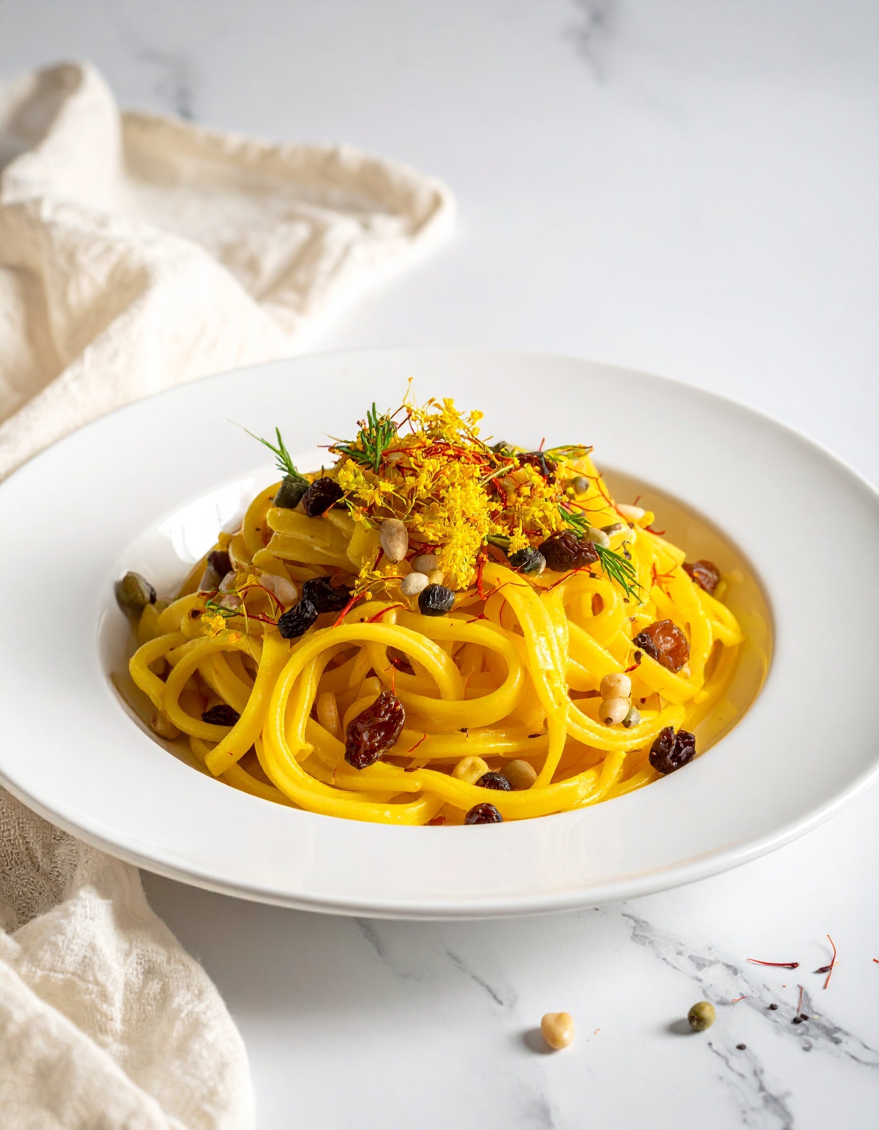 Recipe: Spaghetti with Wild Fennel, Pine Nuts, Raisins and Saffron. Ar ...